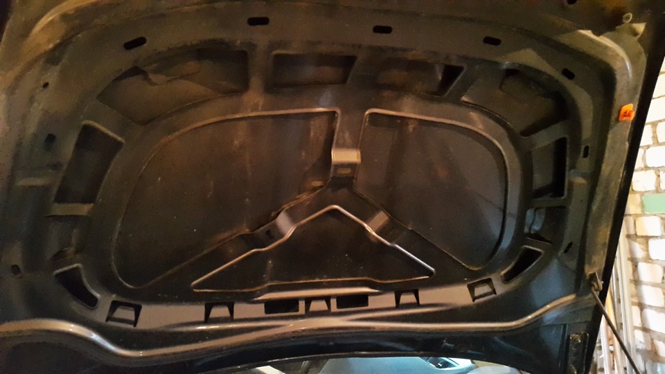 Part 6 Поставил шумку капота — Skoda Octavia A5 Mk2, 2011 года ...