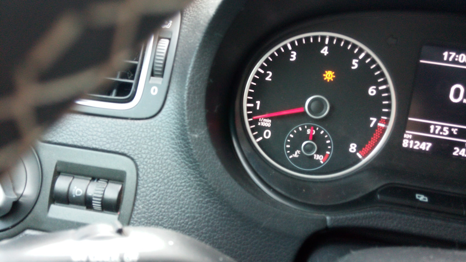 замена лампочки поворотника на фарах VALEO OEM — Volkswagen Polo Sedan ...