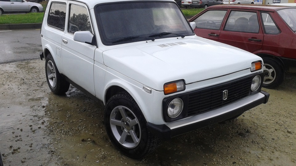 Вечер прошел не зря — Lada 4x4 3D, 1,7 л, 1999 года | просто так | DRIVE2