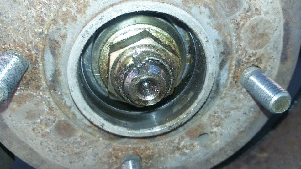 Замена задних ступиц — Mitsubishi Galant (6G), 2 л, 1991 года | своими ...