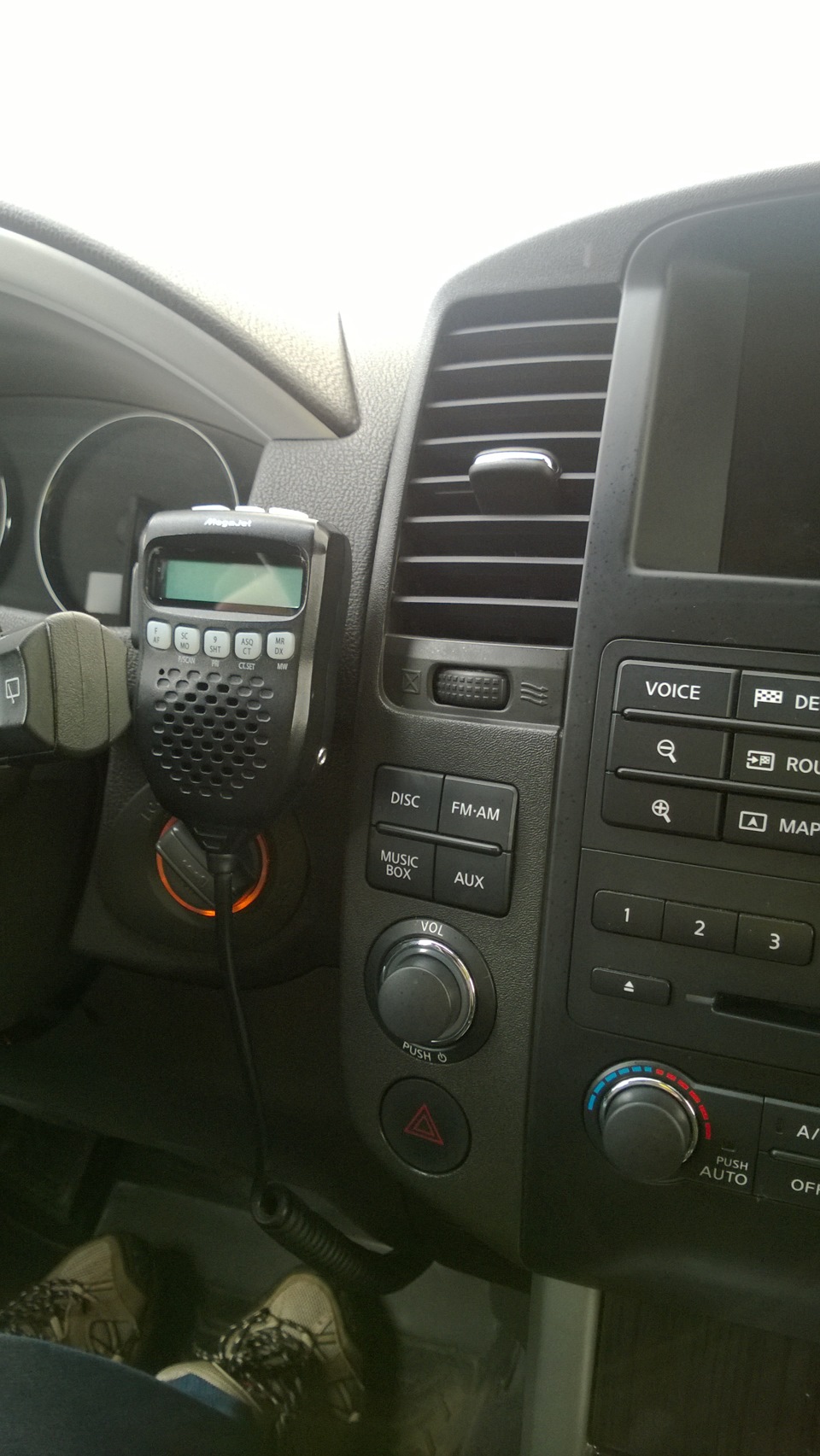 Крепление тангенты рации — Nissan Pathfinder (3G), 2,5 л, 2013 года ...
