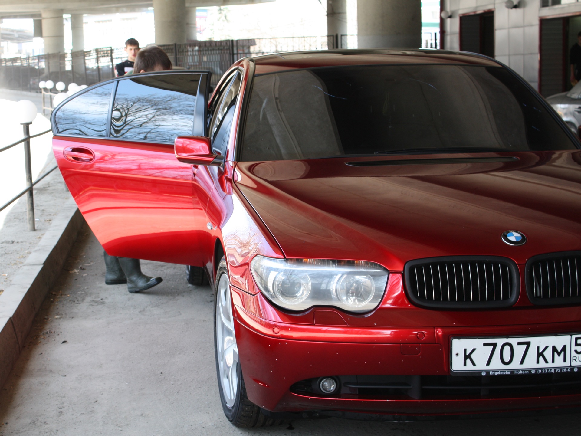 Выкатил Демона на прогулку — BMW 7 series (E65/E66), 4,5 л, 2002 года | мойка | DRIVE2