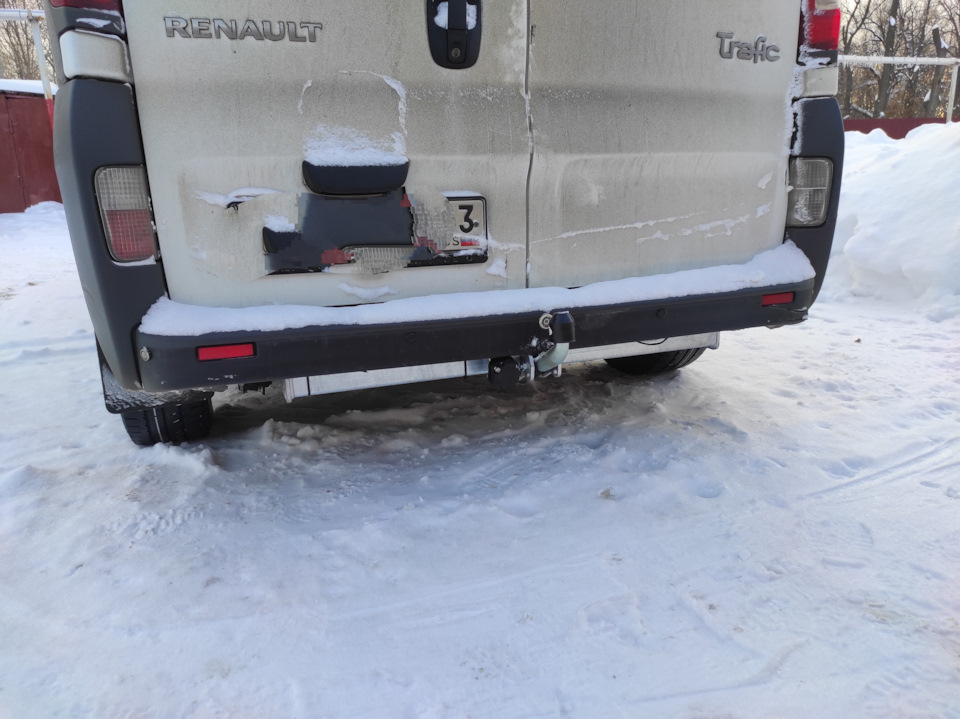 Установка фаркопа. — Renault Trafic (2G), 2 л, 2008 года | аксессуары ...