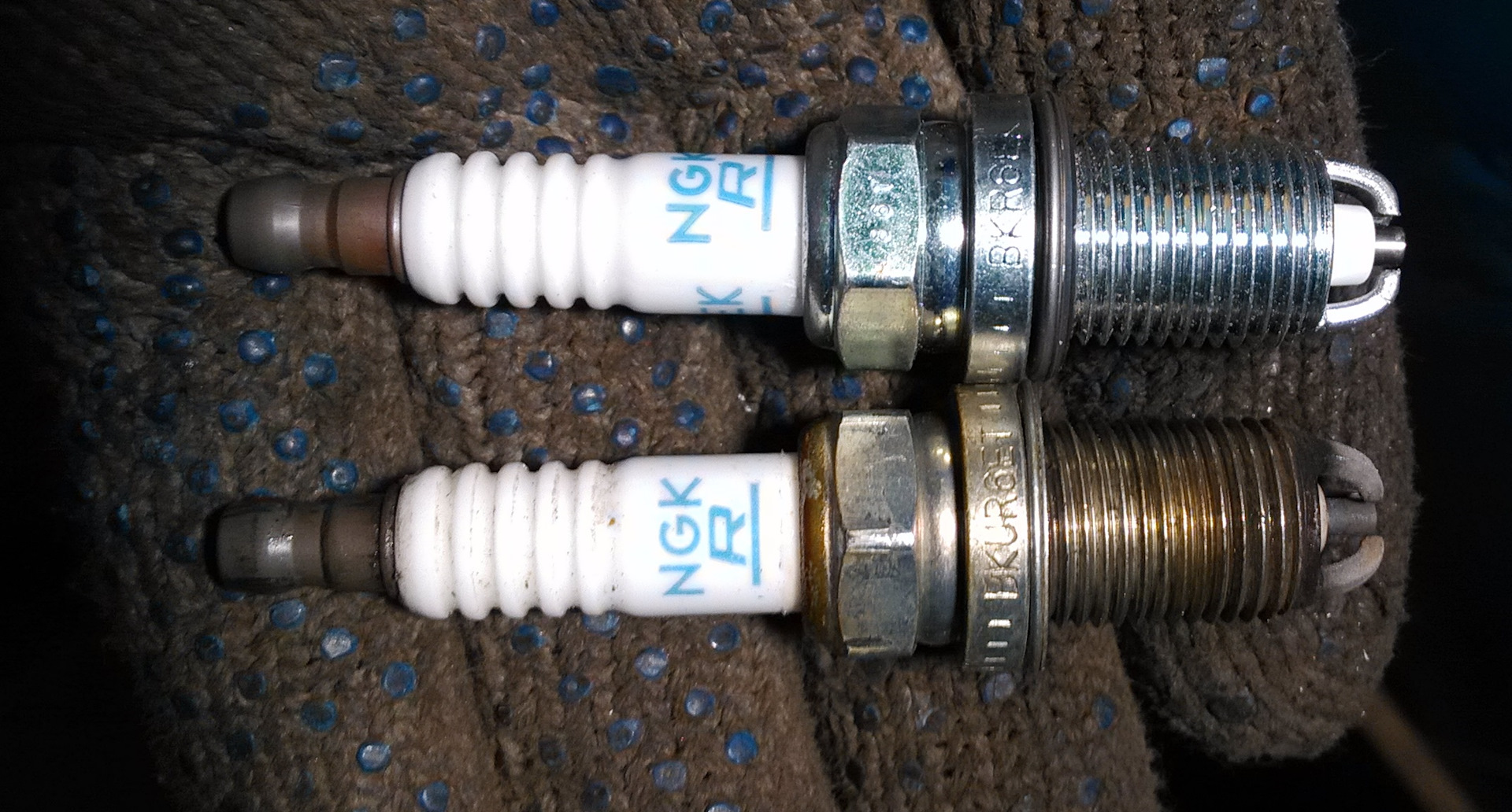 1.6 CFNA свечи NGK 4388 \\ NGK 2397 \\ NGK 2288 — Skoda Fabia Mk2, 1,6 ...