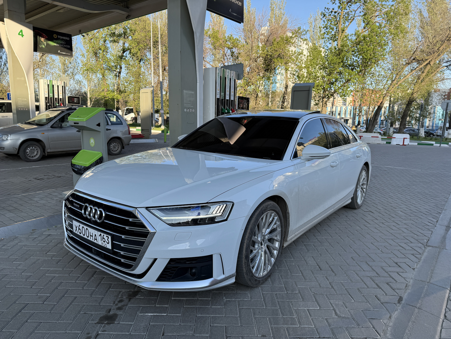 Не могу все же ездить без тонировки лобового) — Audi A8 (D5), 3 л, 2020 года | тюнинг | DRIVE2