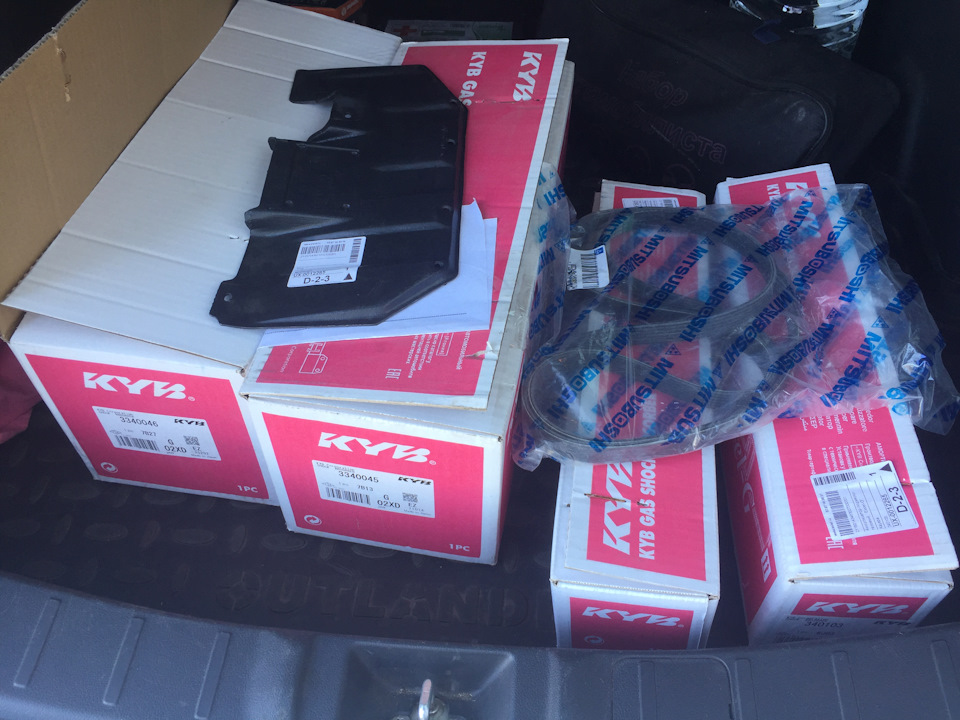 Замена всех амортизаторов — Mitsubishi Outlander (3G), 2 л, 2012 года ...