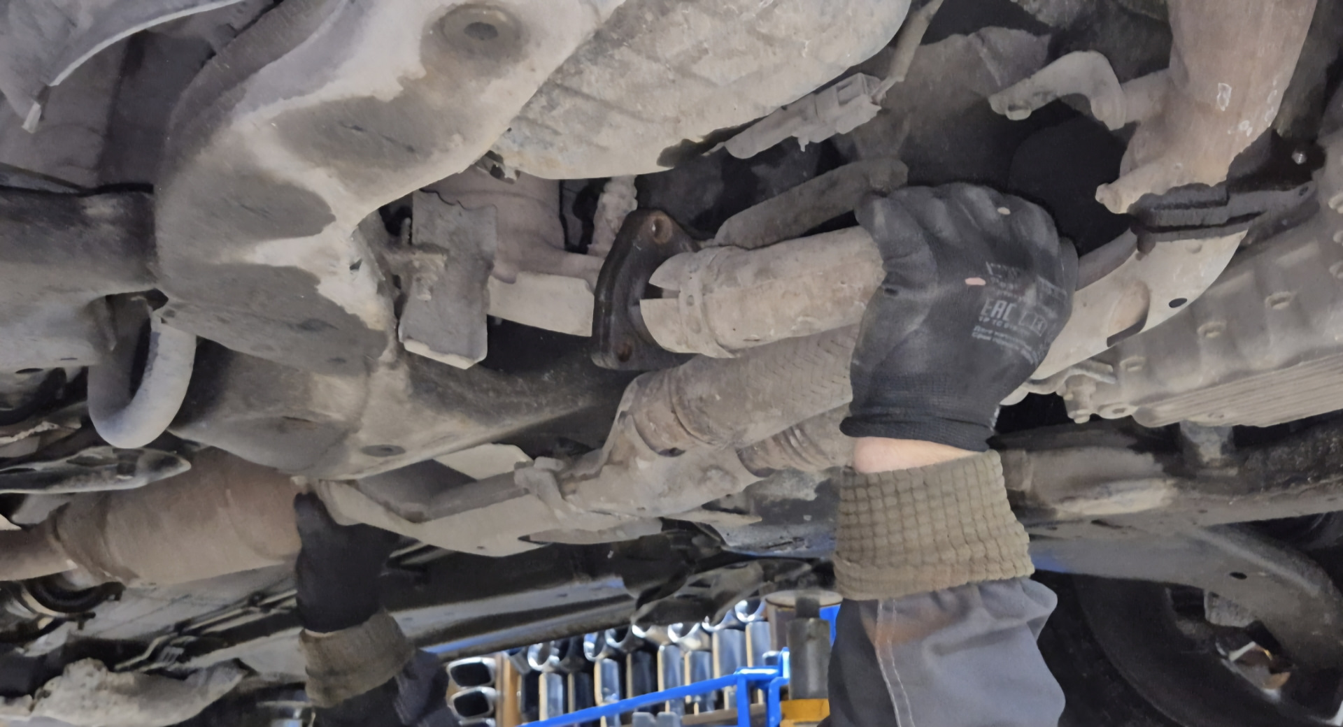 Ниссан Мурано Z50, замена приёмной трубы GD-TOWN GDT-16 — DRIVE2