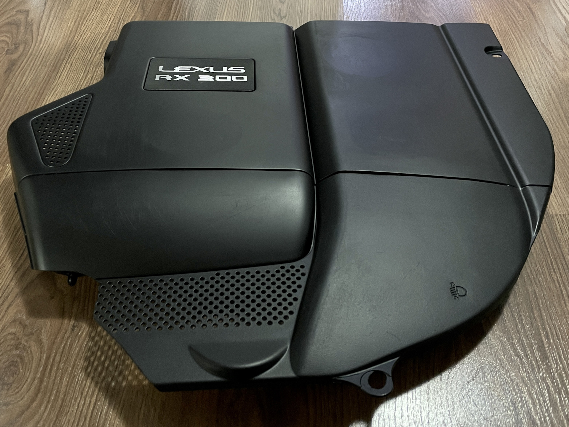 Установка декор пластика подкапотного пространства от Lexus RX400h в ...