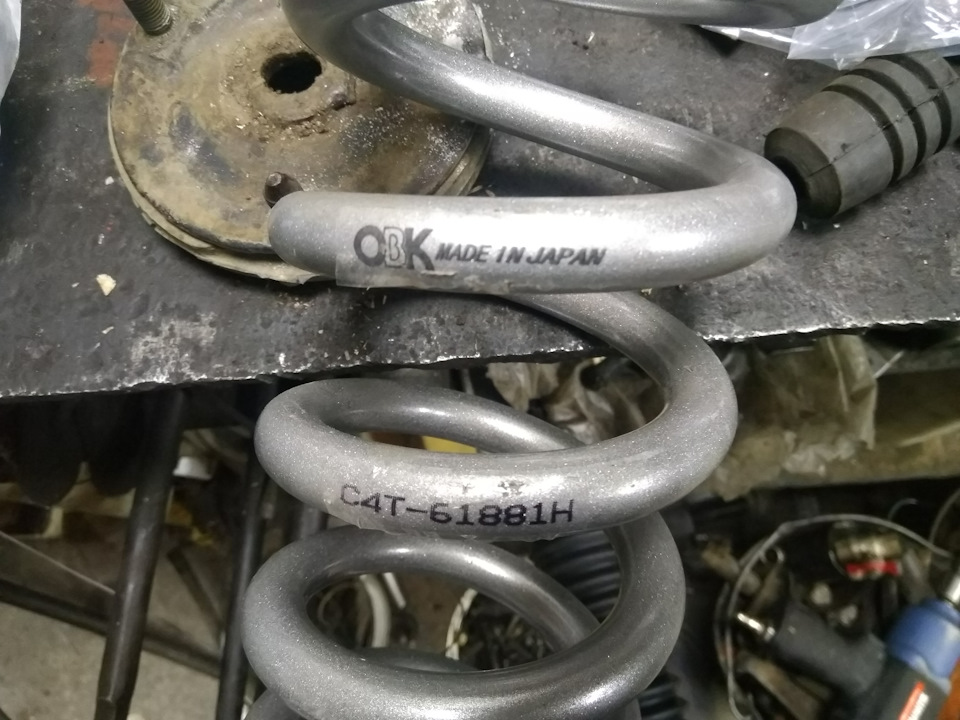 Замена передних амортизаторов — Toyota Land Cruiser Prado 90-series, 3 ...