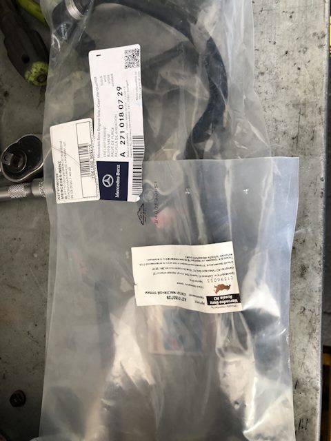 A2710180729 Клапан масляной трубки Mercedes | Запчасти на DRIVE2