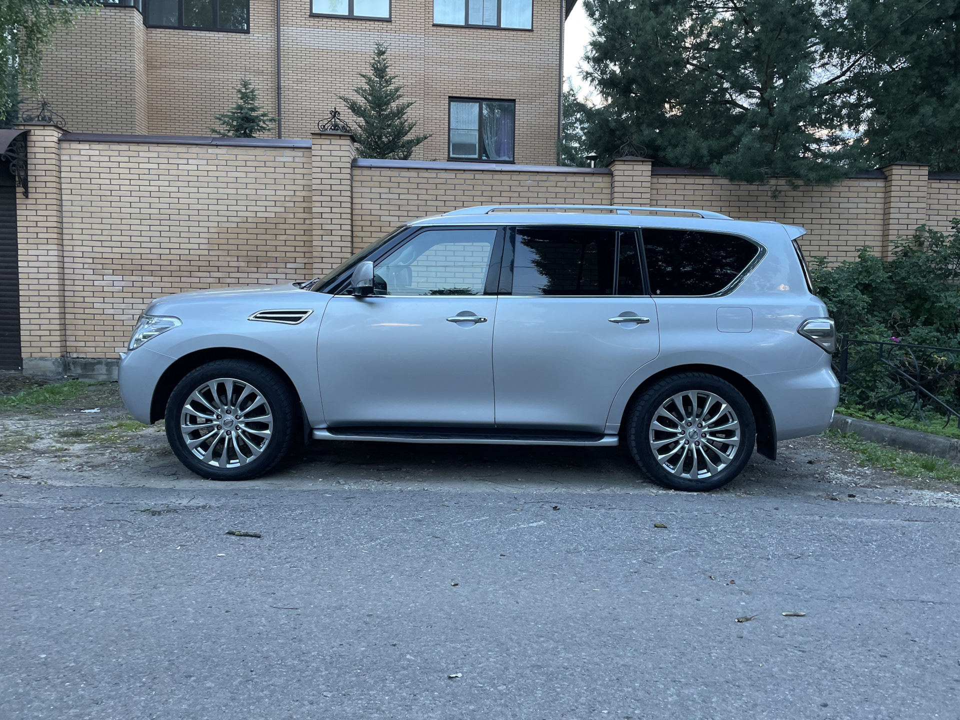 #12 Установка 22-х колес — Nissan Patrol (Y62), 5,6 л, 2011 года | колёсные диски | DRIVE2