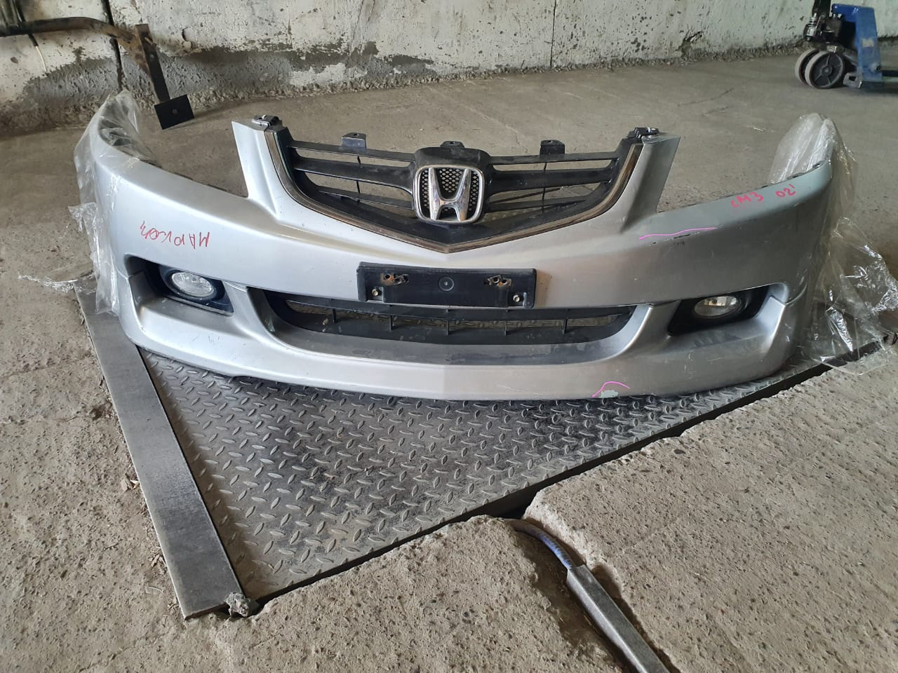 #3 Оригинальный бампер + губа modulo — Honda Accord Euro R (CL7), 2 л, 2003 года | запчасти | DRIVE2