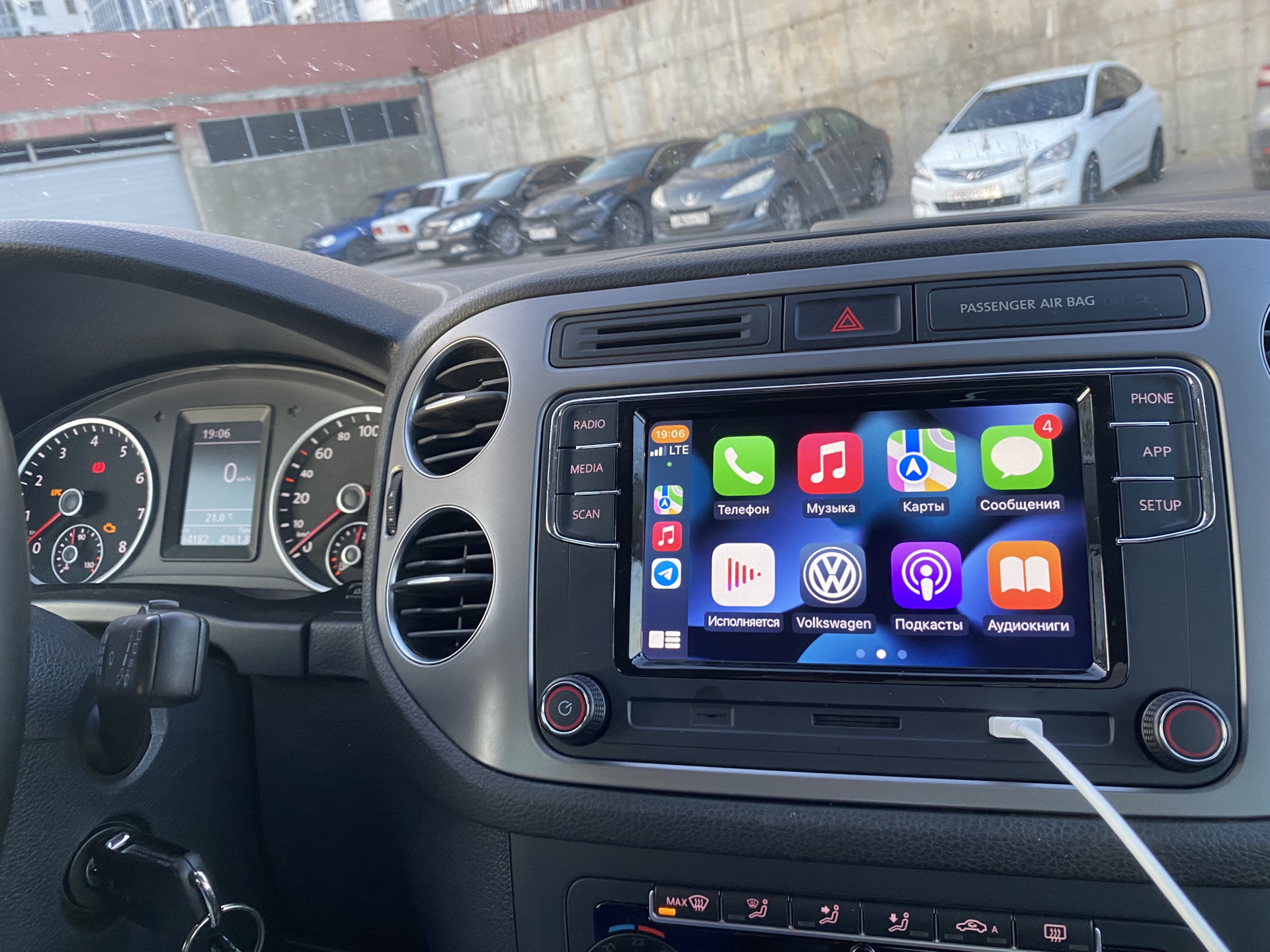 Магнитола — Volkswagen Tiguan (1G), 1,4 л, 2015 года | автозвук | DRIVE2