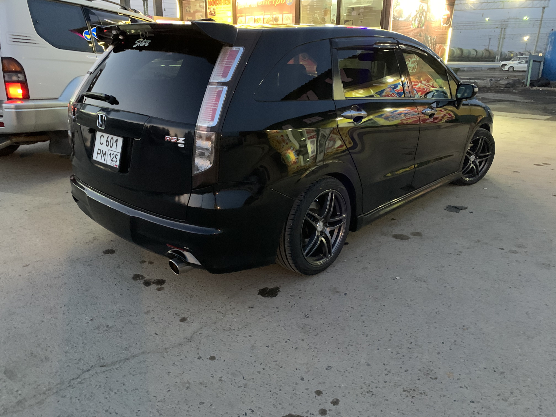 По красоте) — Honda Stream (RN6-9), 1,8 л, 2009 года | колёсные диски ...