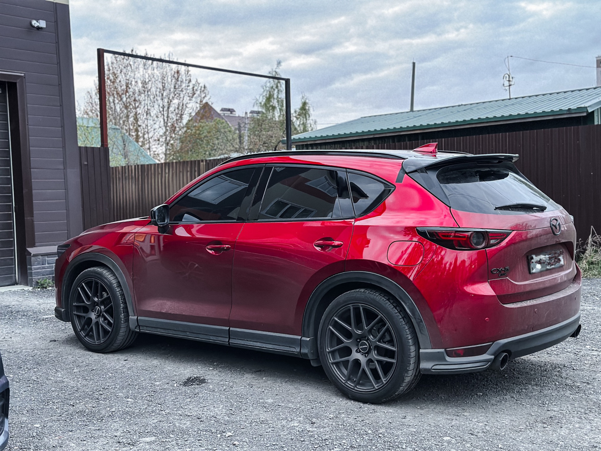 Установка спойлера/Made in Japan — Mazda CX-5 (2G), 2,5 л, 2018 года | стайлинг | DRIVE2
