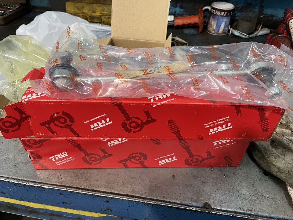 #21 Замена левой передней ступицы, стойки стабилизатора — Skoda Rapid ...