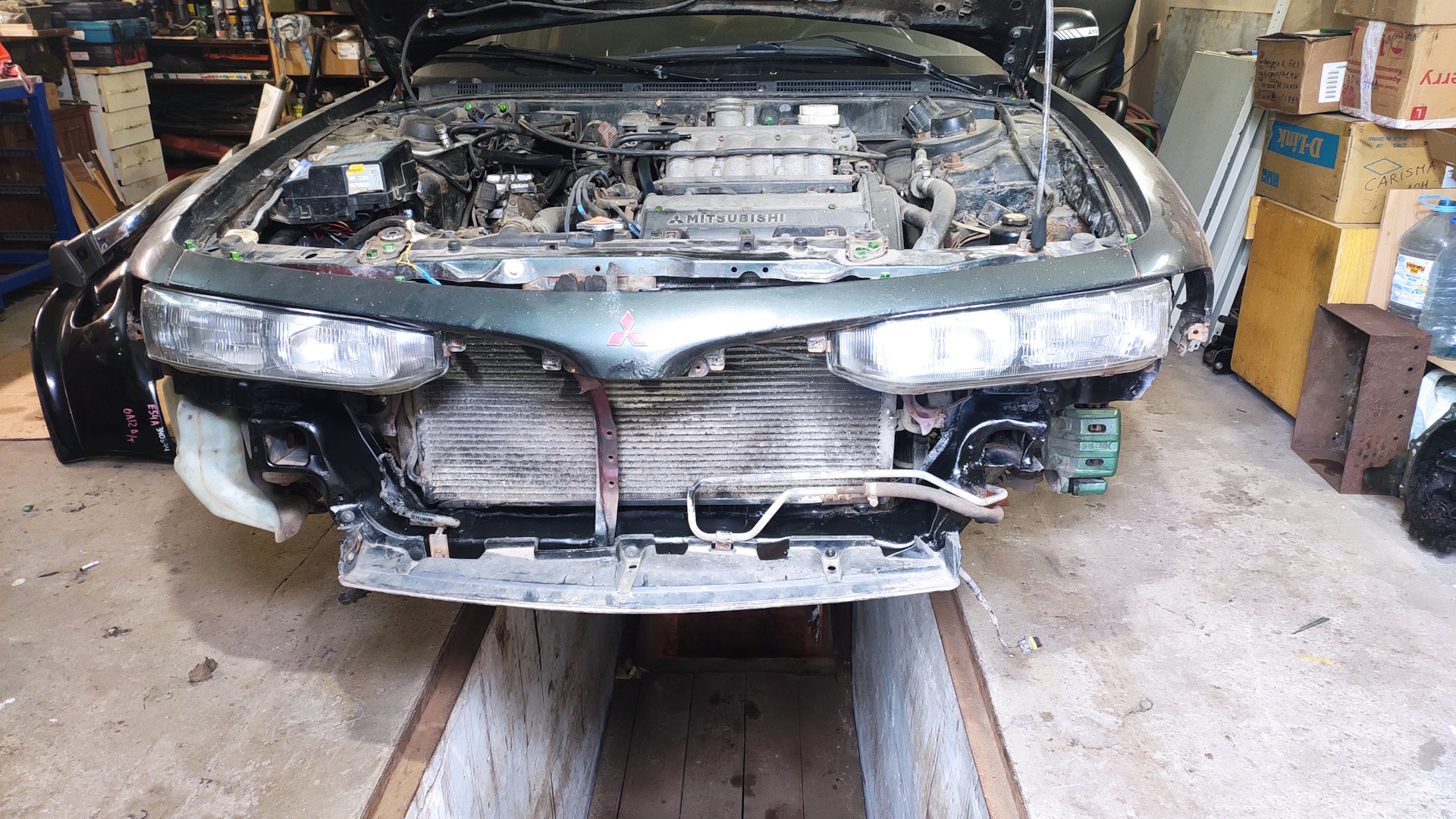 Установка кенгурятника — Mitsubishi Galant (7G), 2 л, 1994 года ...