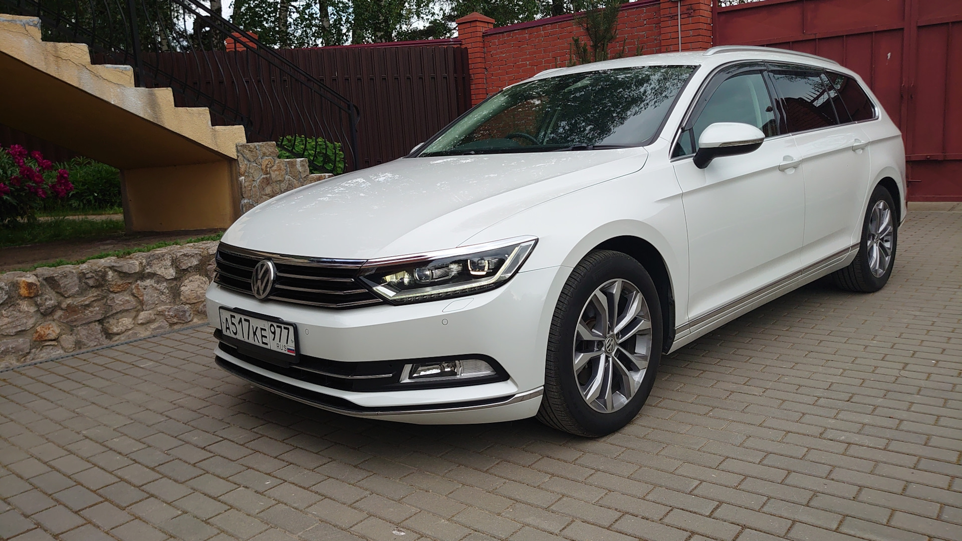 Первая фотосессия дома — Volkswagen Passat Variant (B8), 1,4 л, 2016 ...