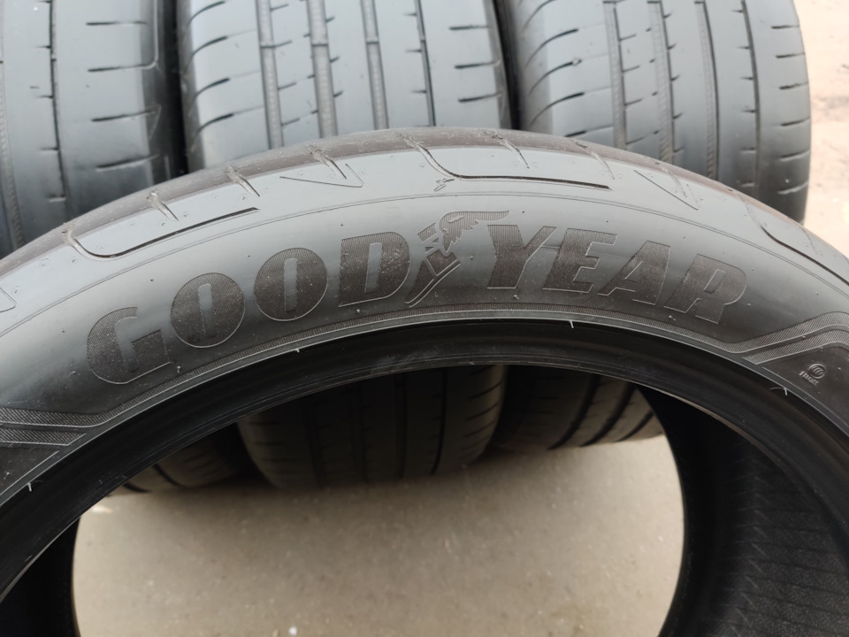 Шины летние Goodyear 285/40 R21 на Porsche Cayenne (3G), Audi Q7 (1G ...