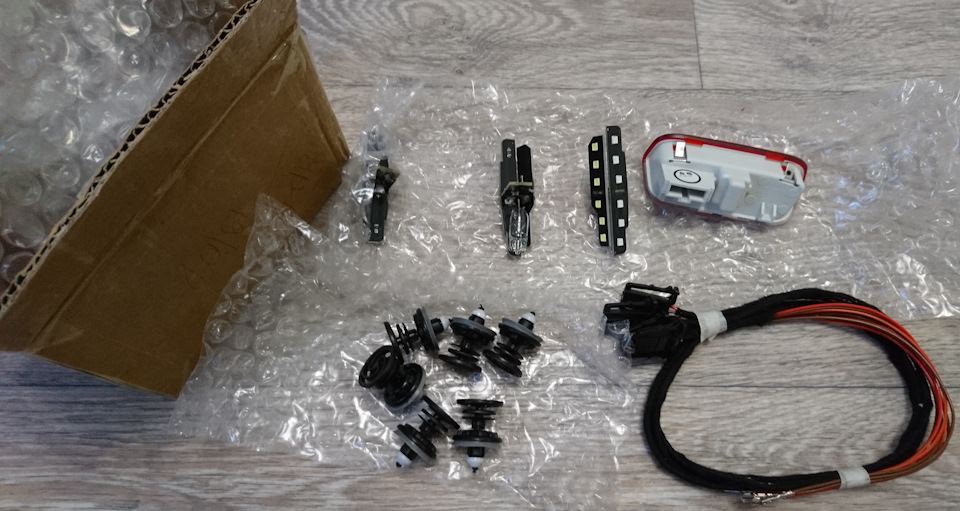 Установить подсветку дверей при открытии — Volkswagen Golf Plus, 1,4 л ...