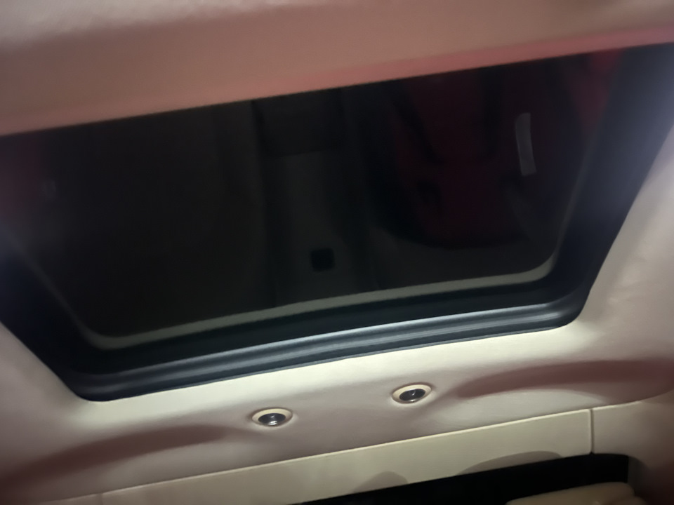 Не закрывается шторка люка — Audi A8 (D4), 4,2 л, 2011 года ...