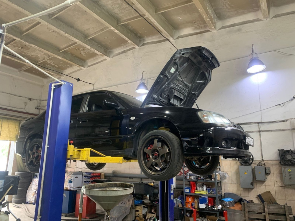 🛢§ 36 Замена масла в двигателе — Subaru B4 Be 2 л 2000 года