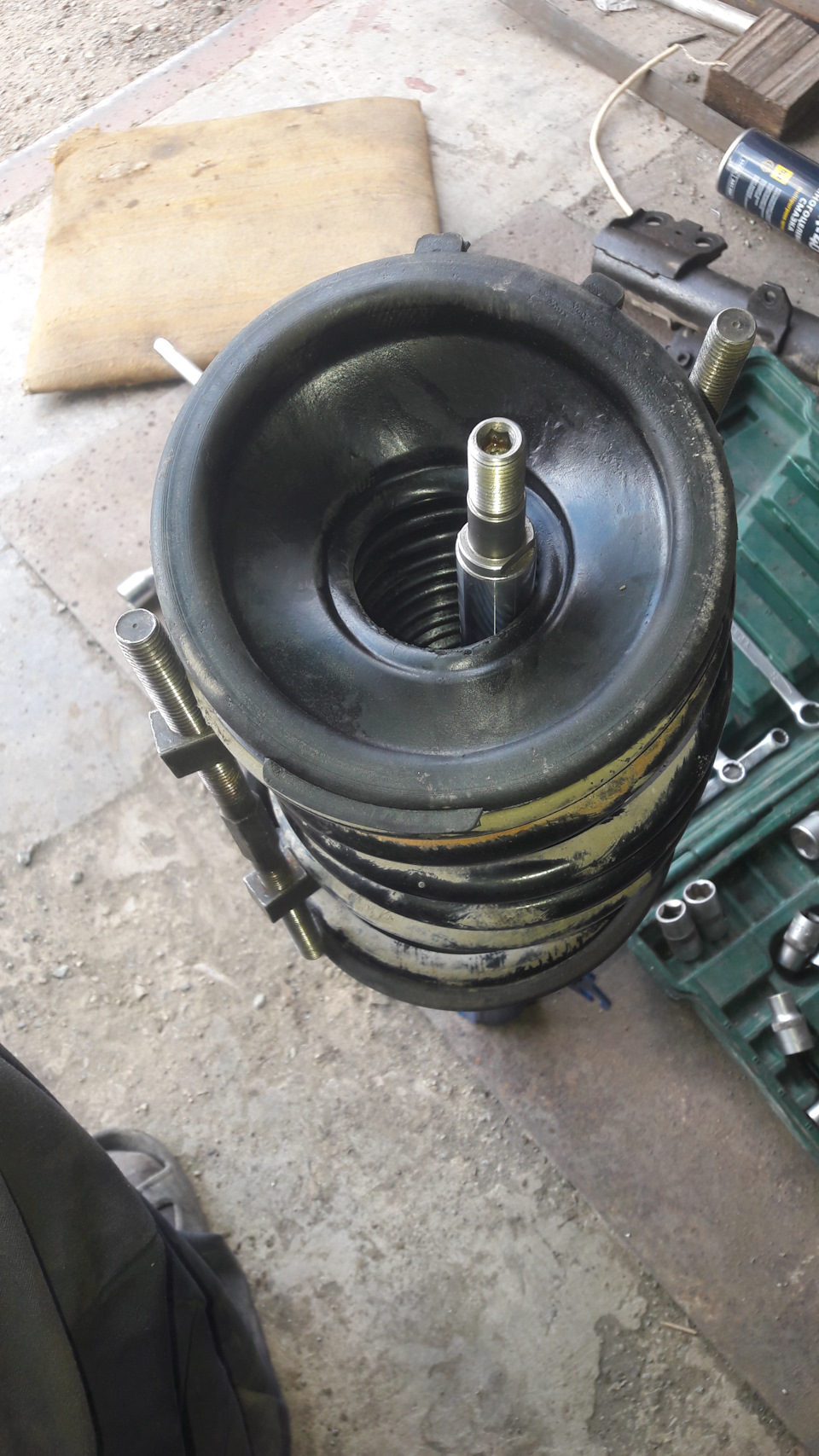 Замена передних амортизаторов — Lifan X60, 1,8 л, 2013 года | своими ...