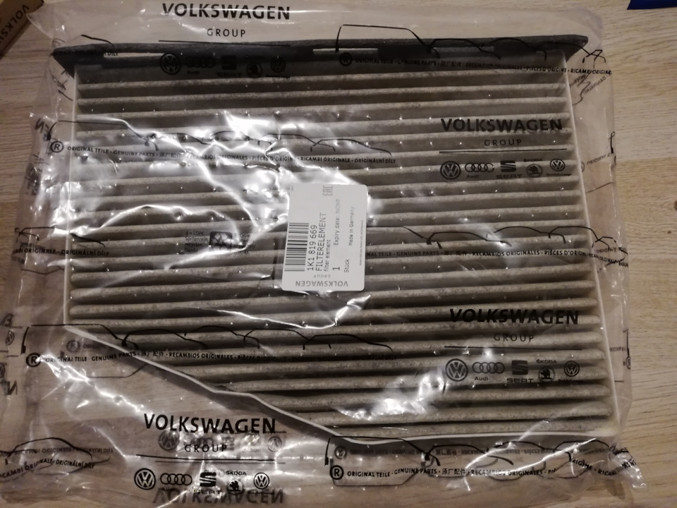 1K1819669 Фильтр салона антиаллергенный VAG | Запчасти на DRIVE2