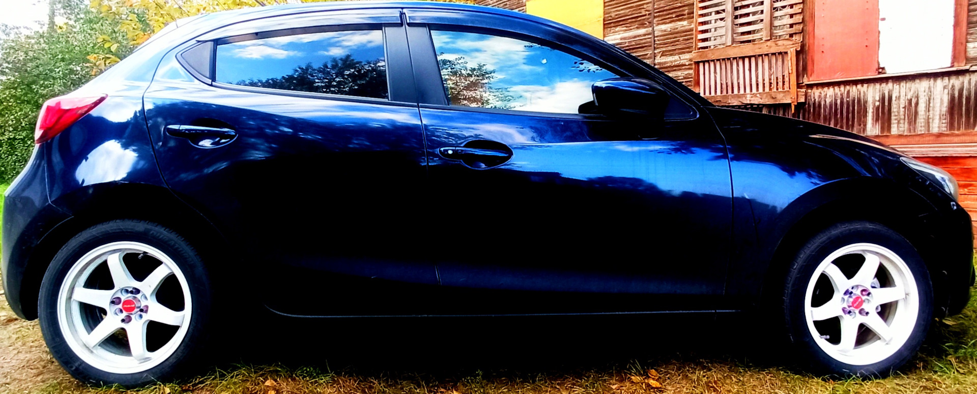 MAZDA OEM vs RAYS VOLK — Mazda Demio (4G), 1,3 л, 2015 года | колёсные ...