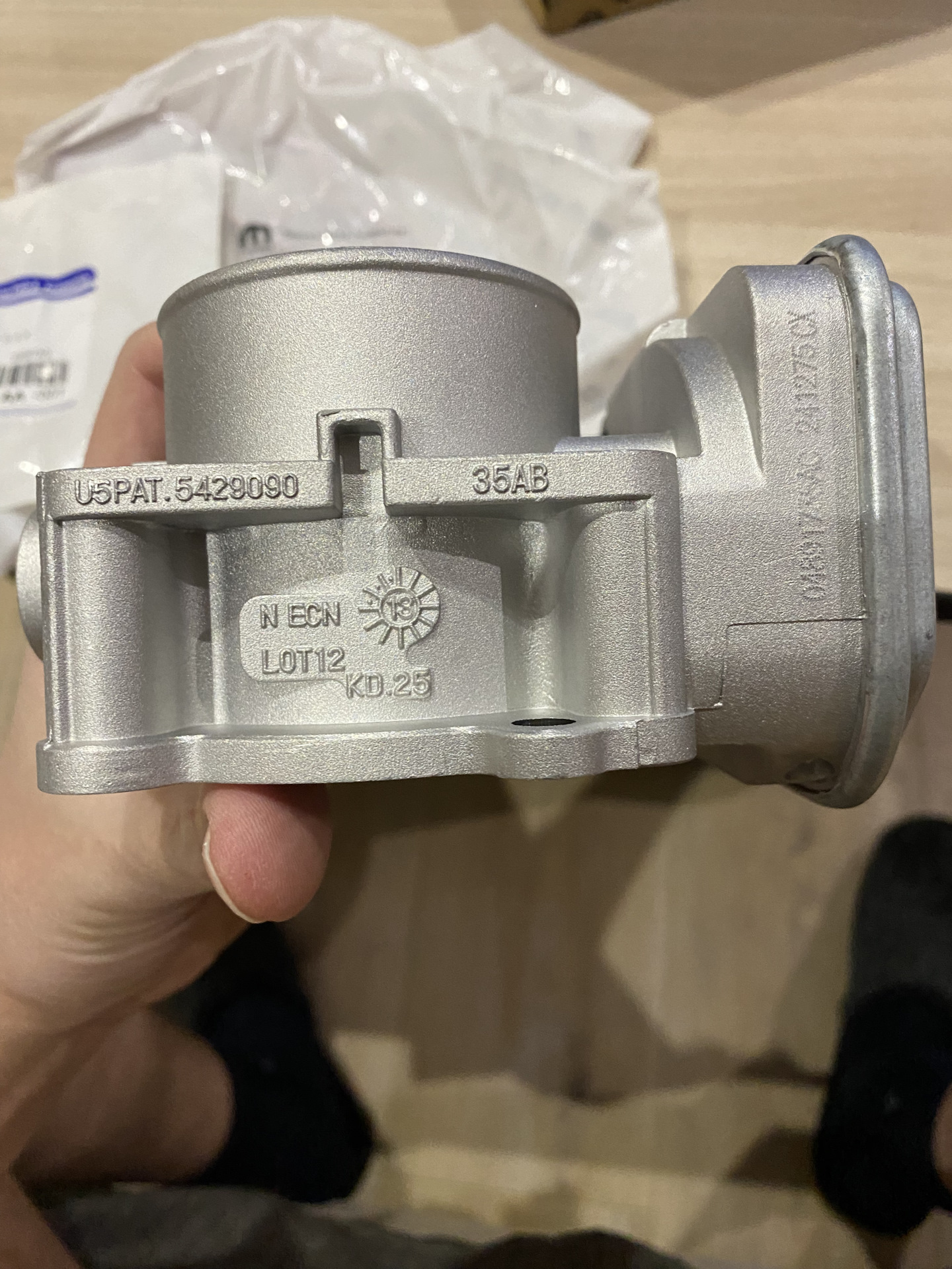 Анпакинг Дросселя — Dodge Caliber, 2 л, 2007 года | запчасти | DRIVE2