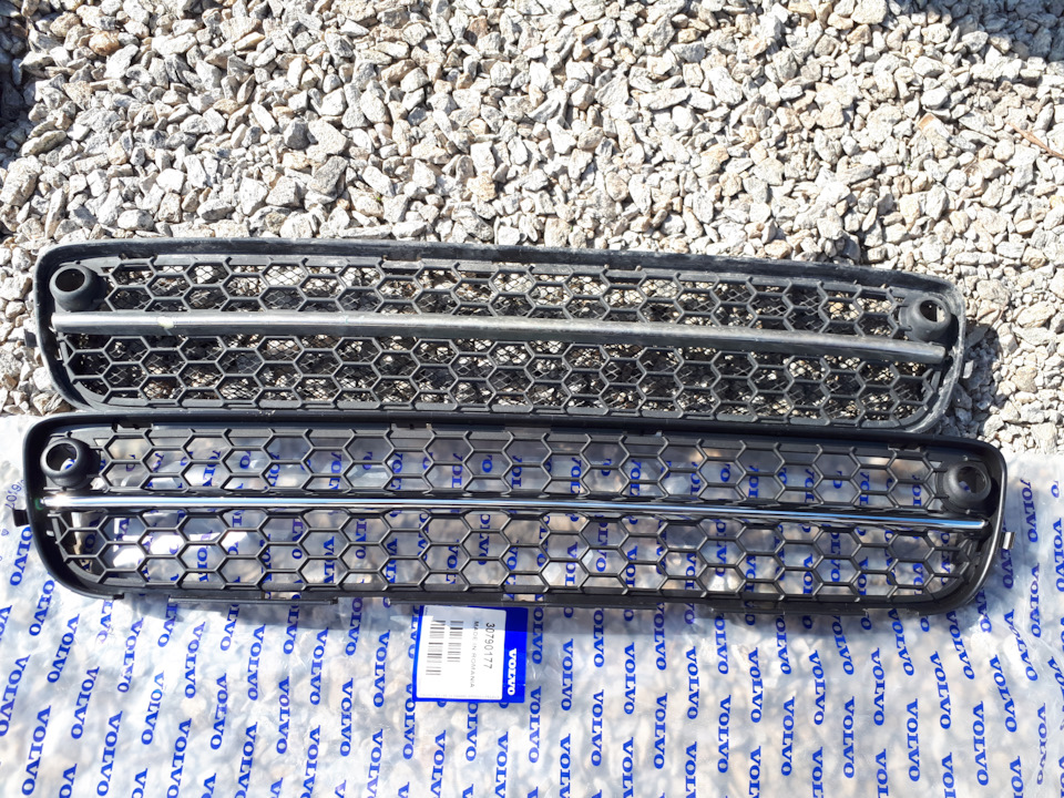 30790177 Решетка переднего бампера нижняя центр S80N Execut Volvo ...