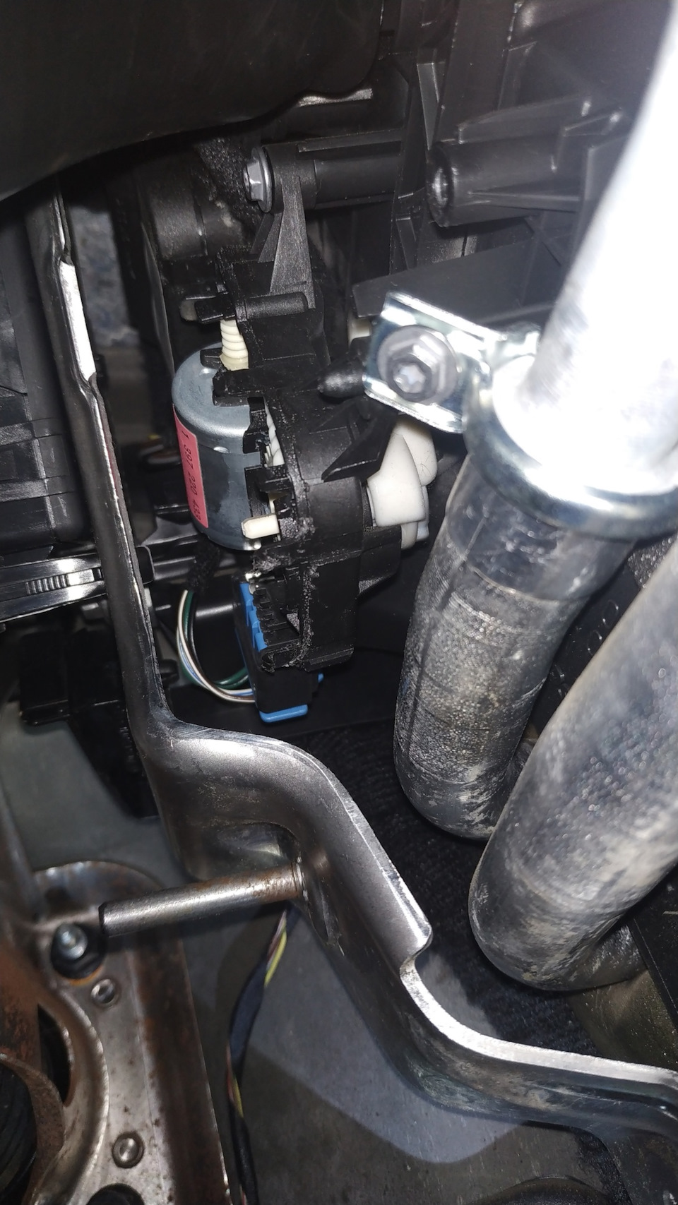 #44 Ремонт сервоприводов заслонок климата V158 и V159 — Volkswagen ...