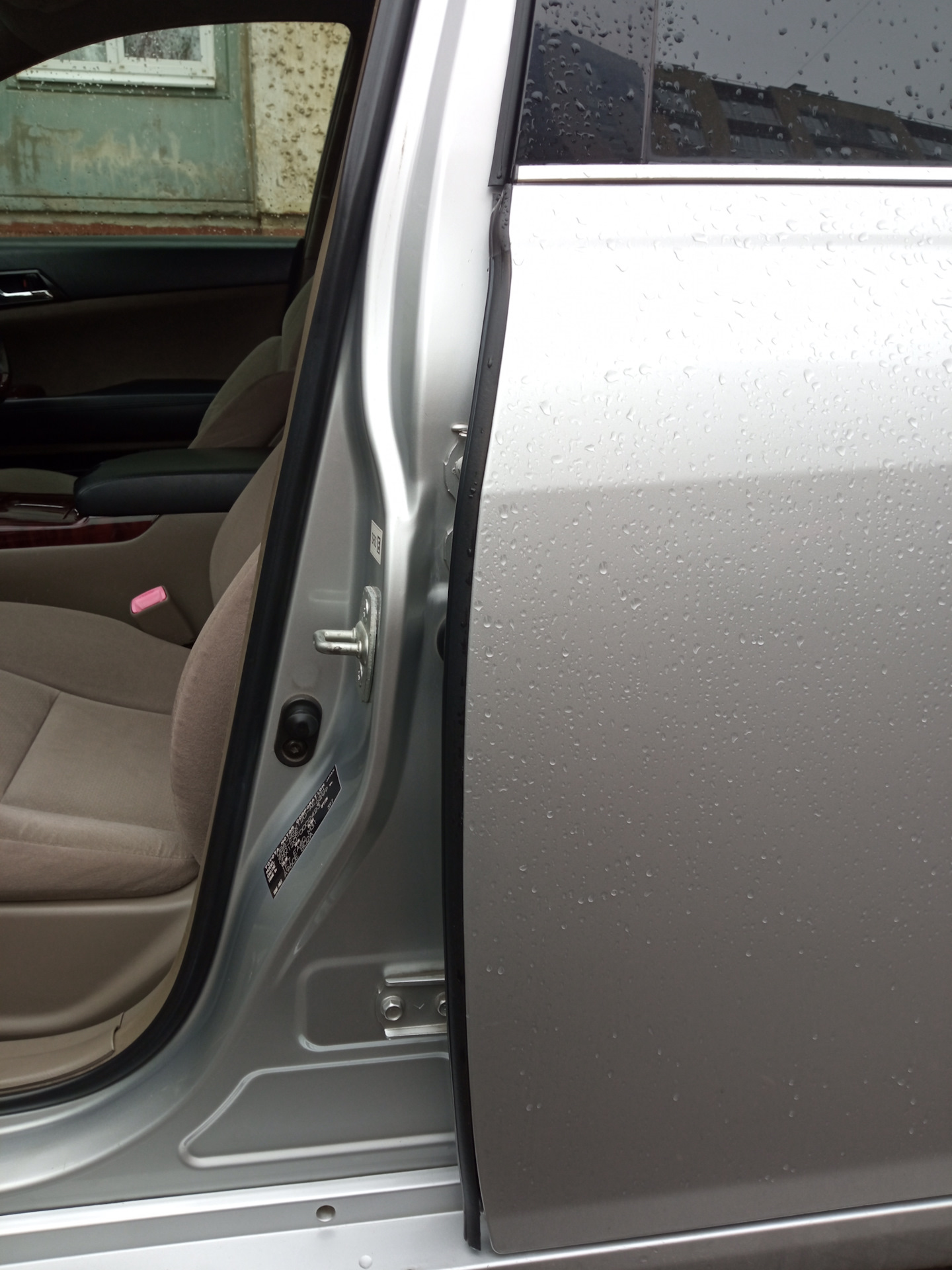 Уплотнители задних дверей — Toyota Mark X (GRX120), 2,5 л, 2004 года ...