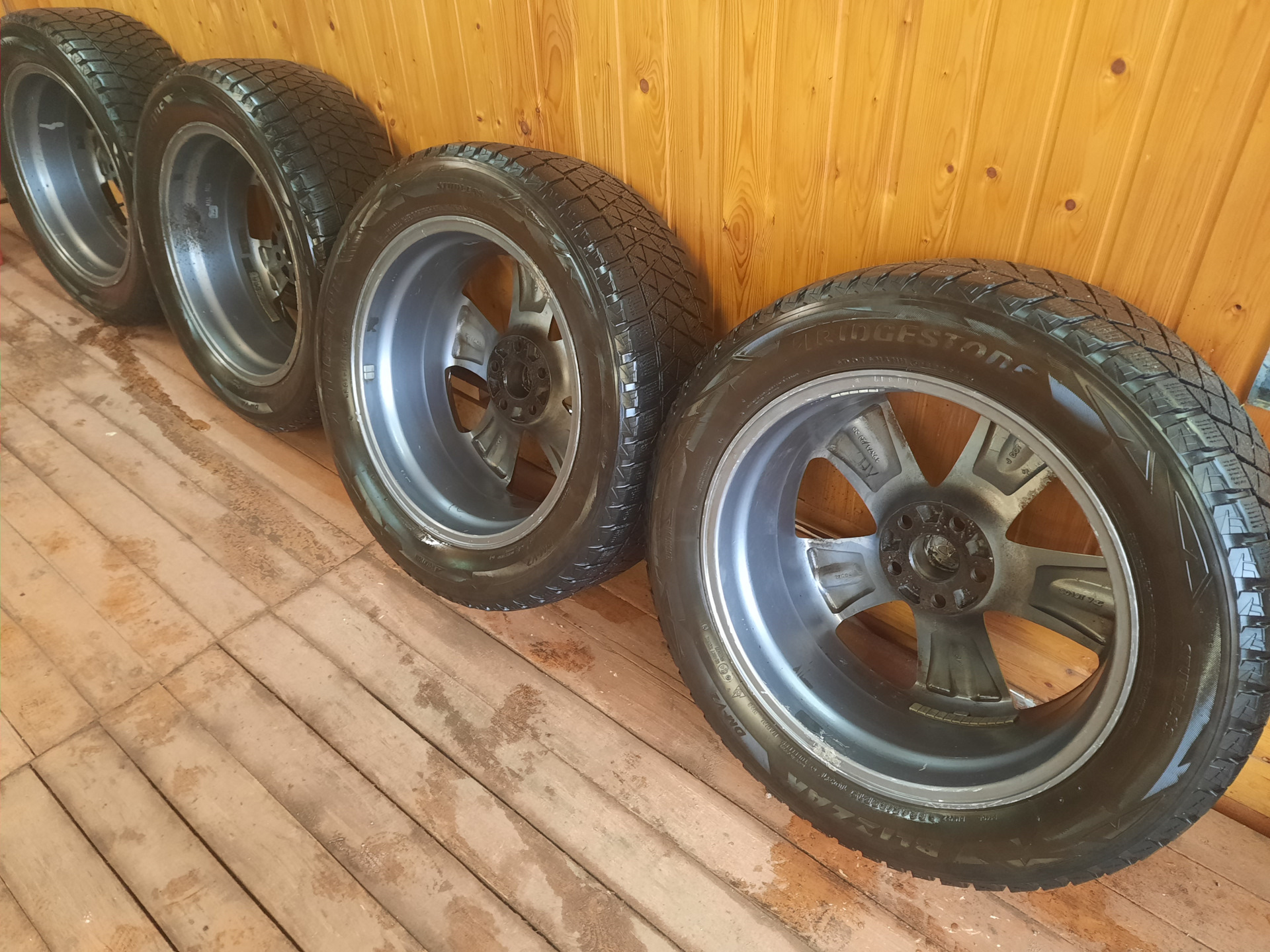 Бряканье балансирных валов — устранено. Замена масла1.11.21.Переобувка ...