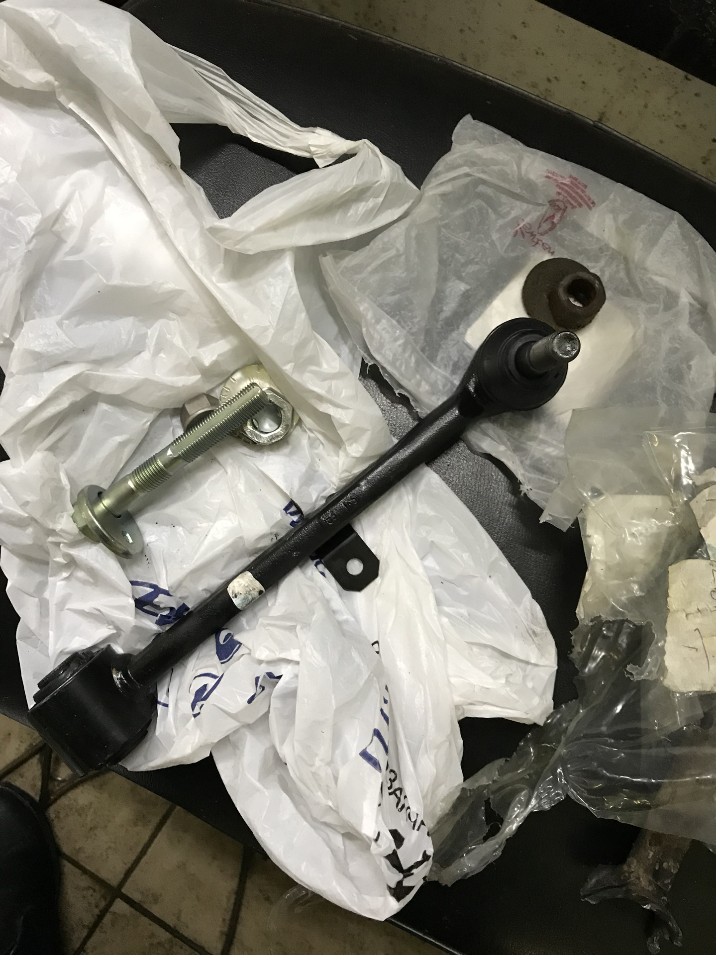 Замена развальных болтов ))) — Lexus IS II, 2,5 л, 2006 года | плановое ...