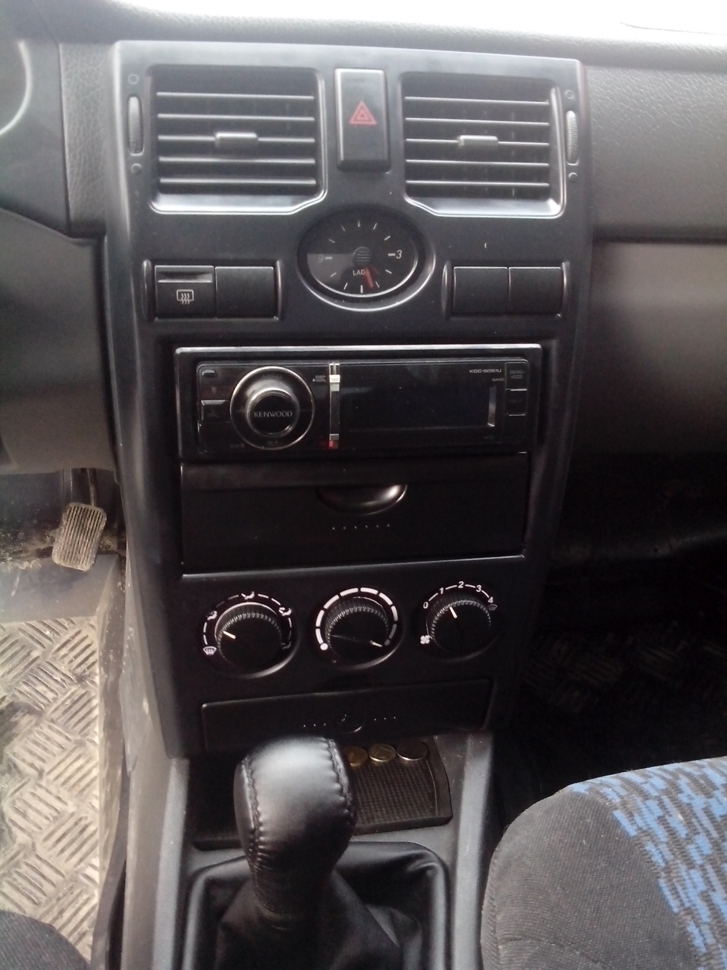 Консоль — Lada Приора седан, 1,6 л, 2009 года | тюнинг | DRIVE2