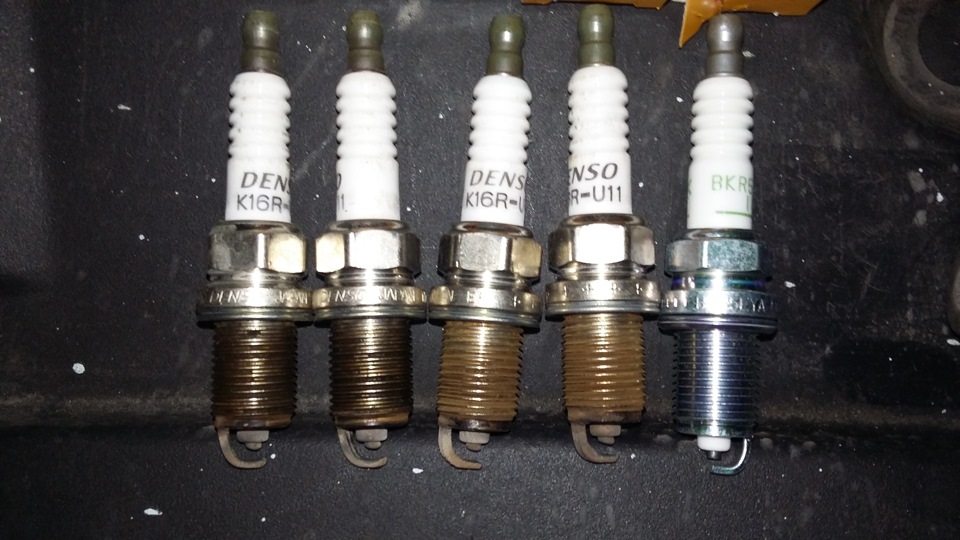 Замена свечей. — Toyota Avensis II, 1,8 л, 2004 года | плановое ТО | DRIVE2