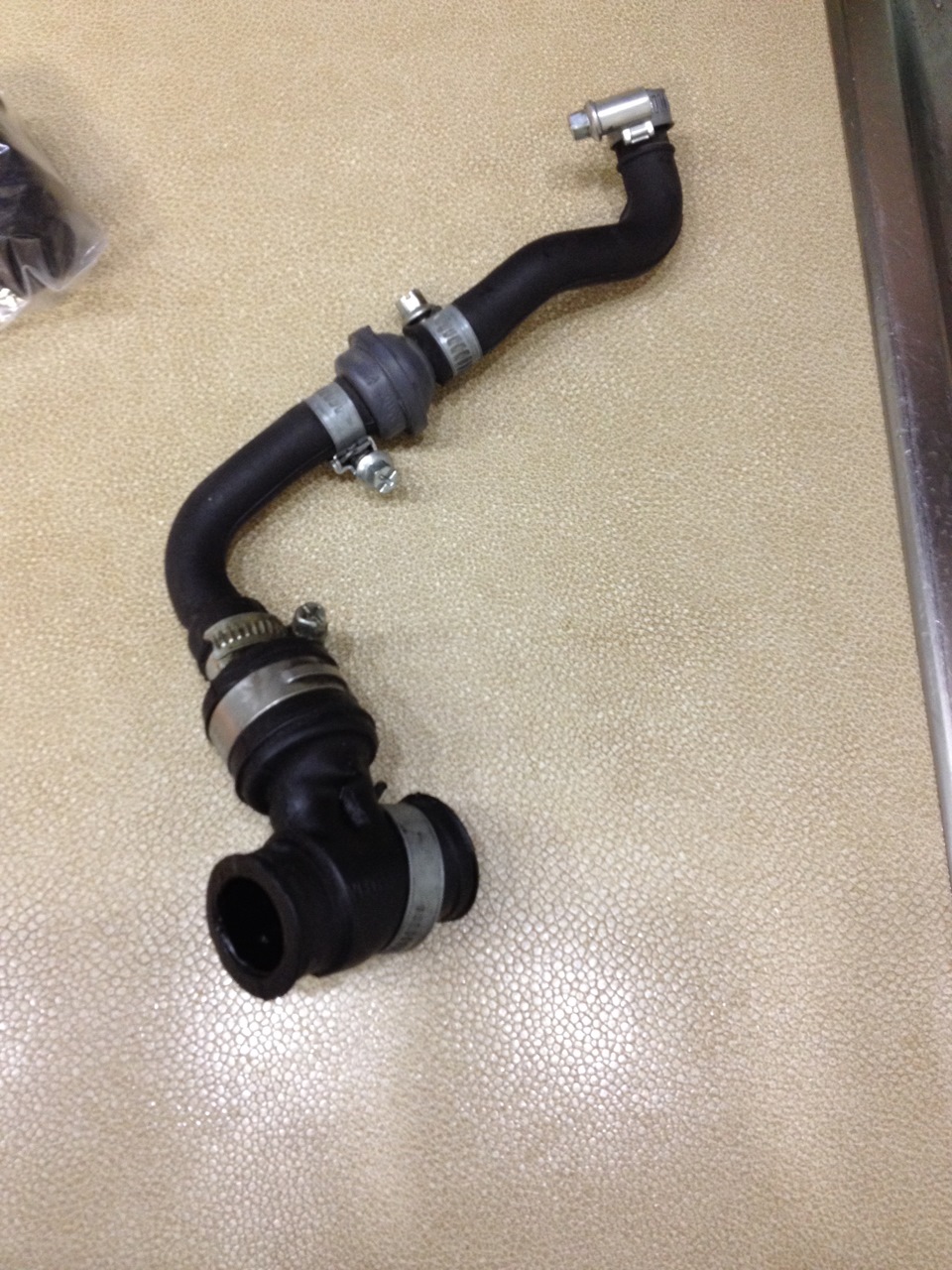 Порвался тройник ВКГ — время начать менять хомуты на оригинальные ...