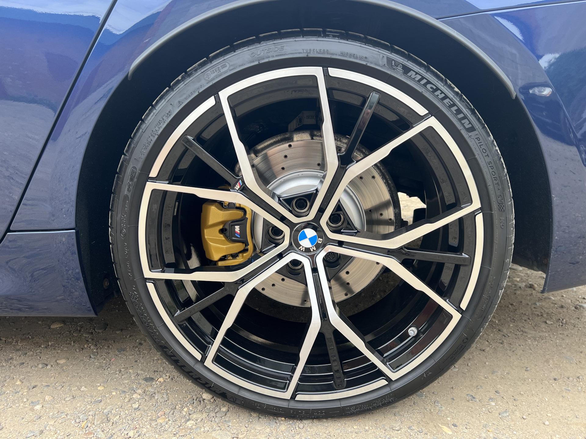 Покраска суппортов — BMW 5 series (G30), 2 л, 2019 года | стайлинг | DRIVE2