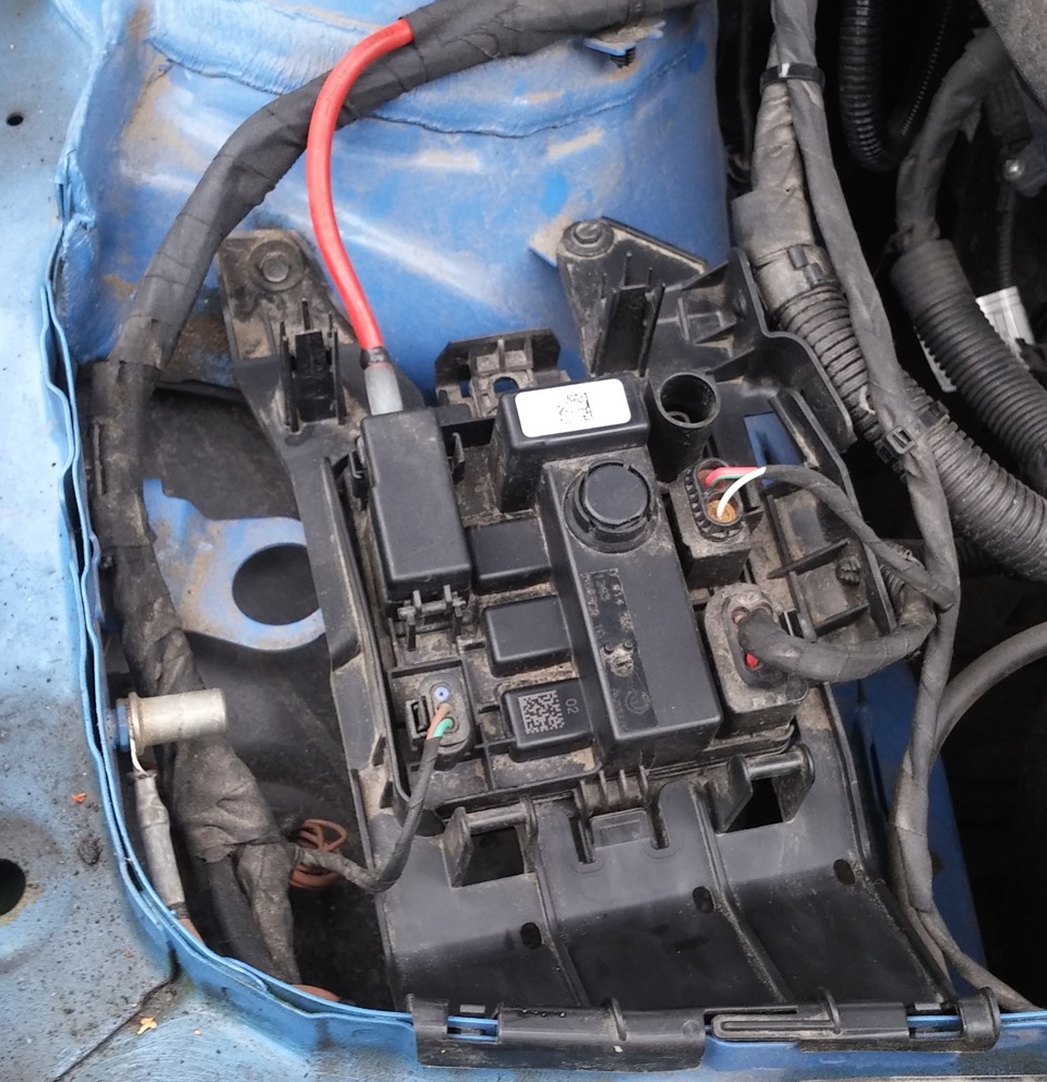 Крышка встроенного модуля питания Z11 [ДОПИЛИВАНИЕ] — BMW 1 series (F20 ...