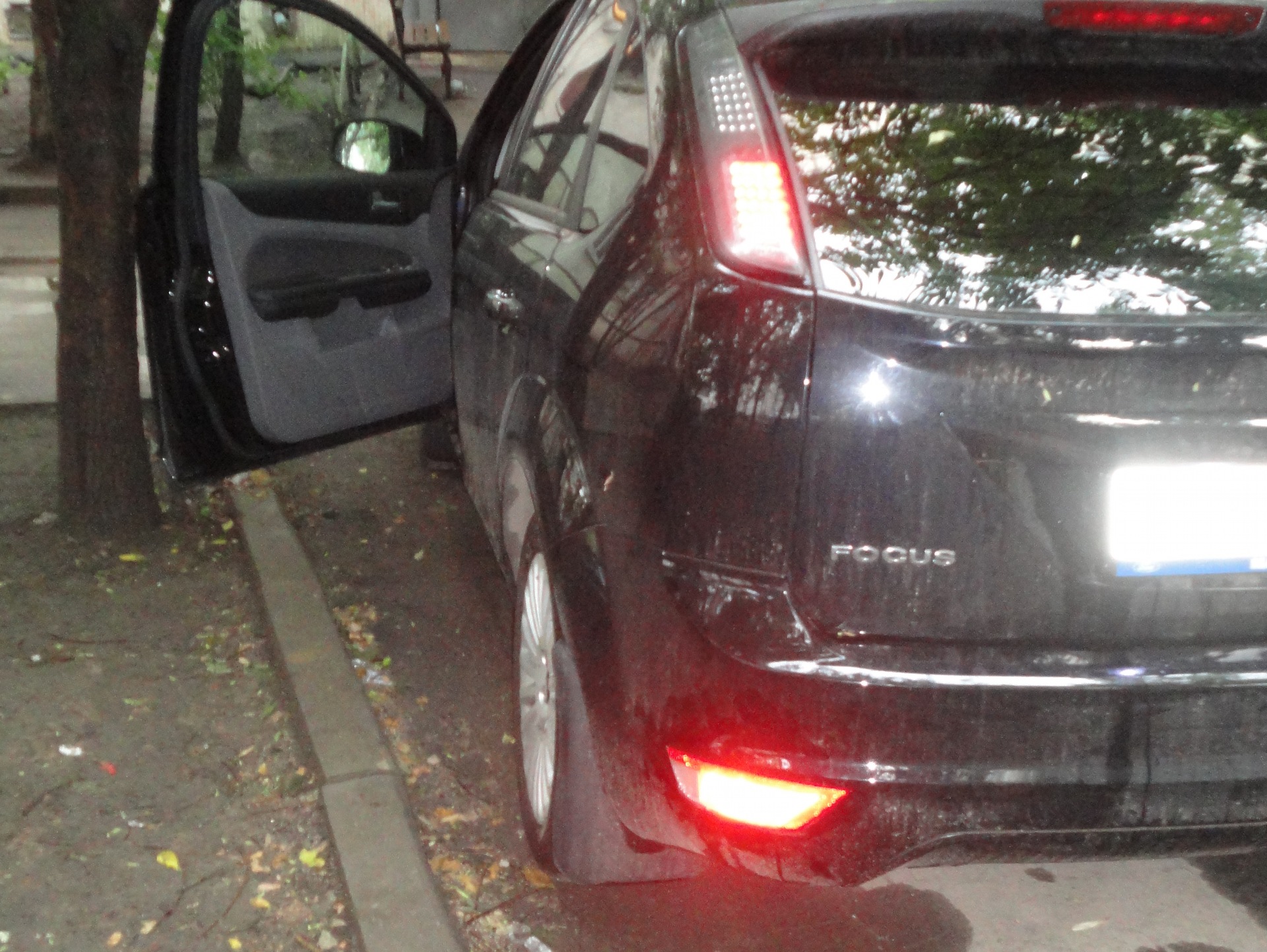 Полная симметрия — Ford Focus II Hatchback, 1,6 л, 2010 года | тюнинг ...