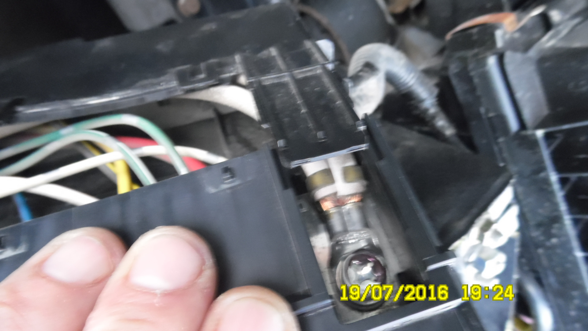 Предохранитель 100А — Nissan Almera II (N16), 1,5 л, 2006 года ...