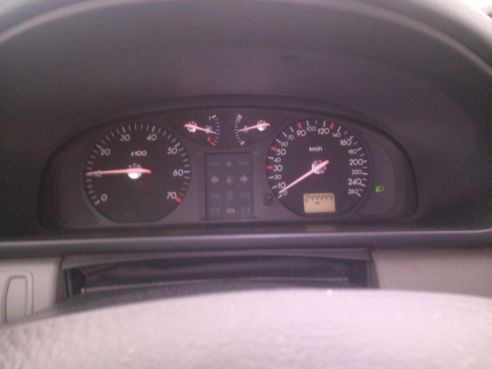 Замена датчика заднего хода — Renault Laguna II, 1,6 л, 2001 года ...