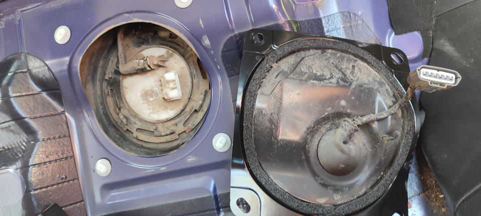 Замена топливных фильтров — Nissan Qashqai (2G), 2 л, 2016 года ...