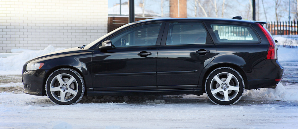 Просто фото с новыми дисками — Volvo V50, 2,5 л, 2008 года | фотография | DRIVE2