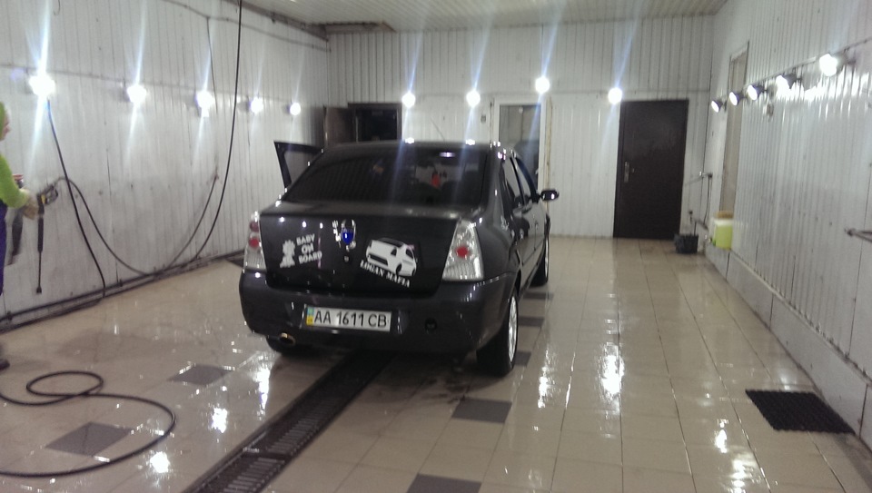 Твердый воск — Dacia Logan (1G), 1,4 л, 2006 года | мойка | DRIVE2