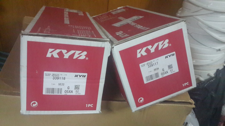 Замена передних стоек Lancer X — Mitsubishi Lancer X, 1,8 л, 2008 года ...