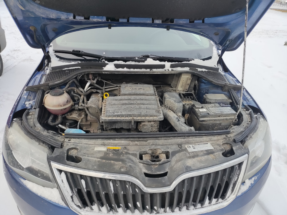Уплотнитель капота — Skoda Rapid (1G), 1,6 л, 2018 года | своими руками ...