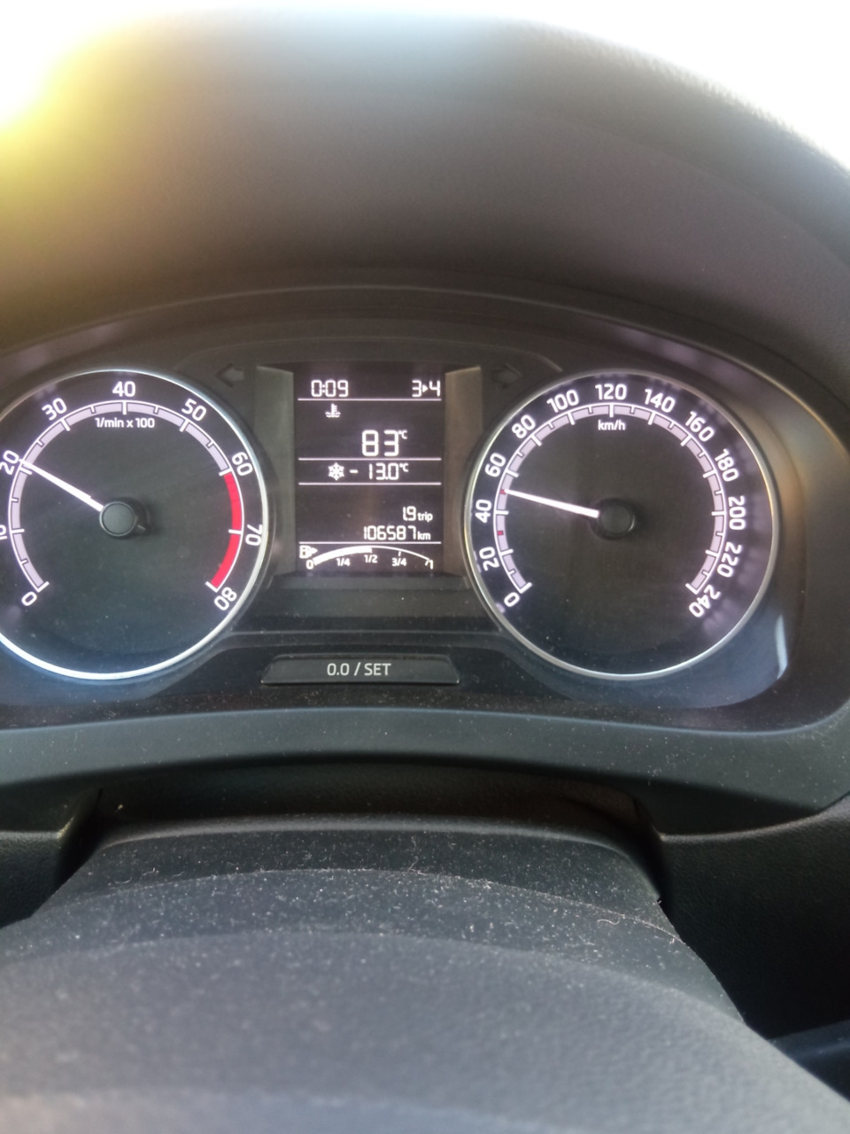 Замена задних тормозных колодок. — Skoda Rapid (1G), 1,6 л, 2018 года ...