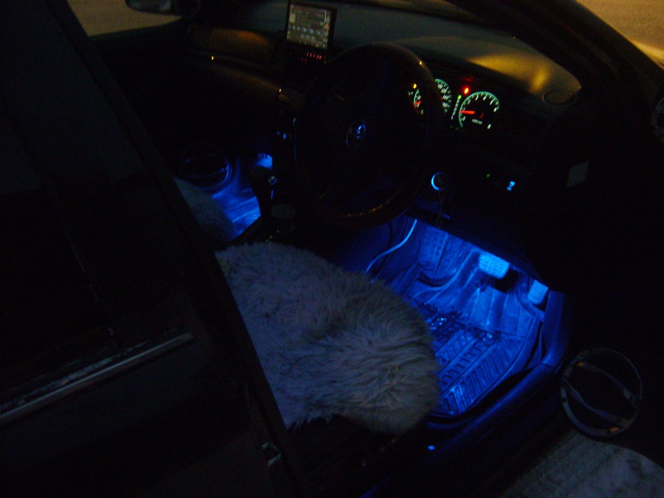 Подсветка панели и ног салона — Toyota Allex, 1,5 л, 2004 года ...